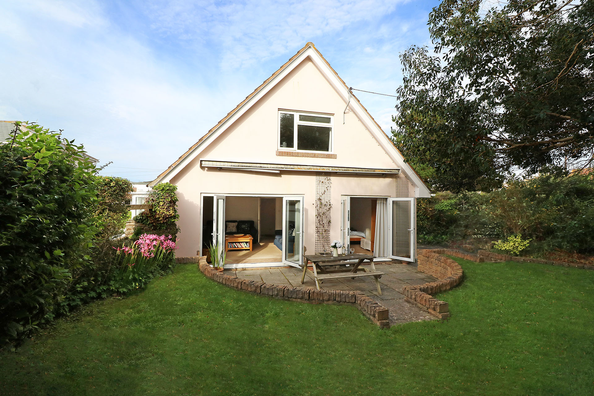 Summer Shores | Croyde Holiday Cottages | Ocean Cottages