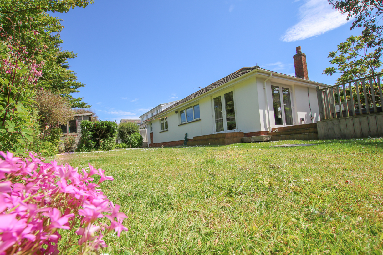 Pebbles | Croyde Holiday Cottages | Ocean Cottages