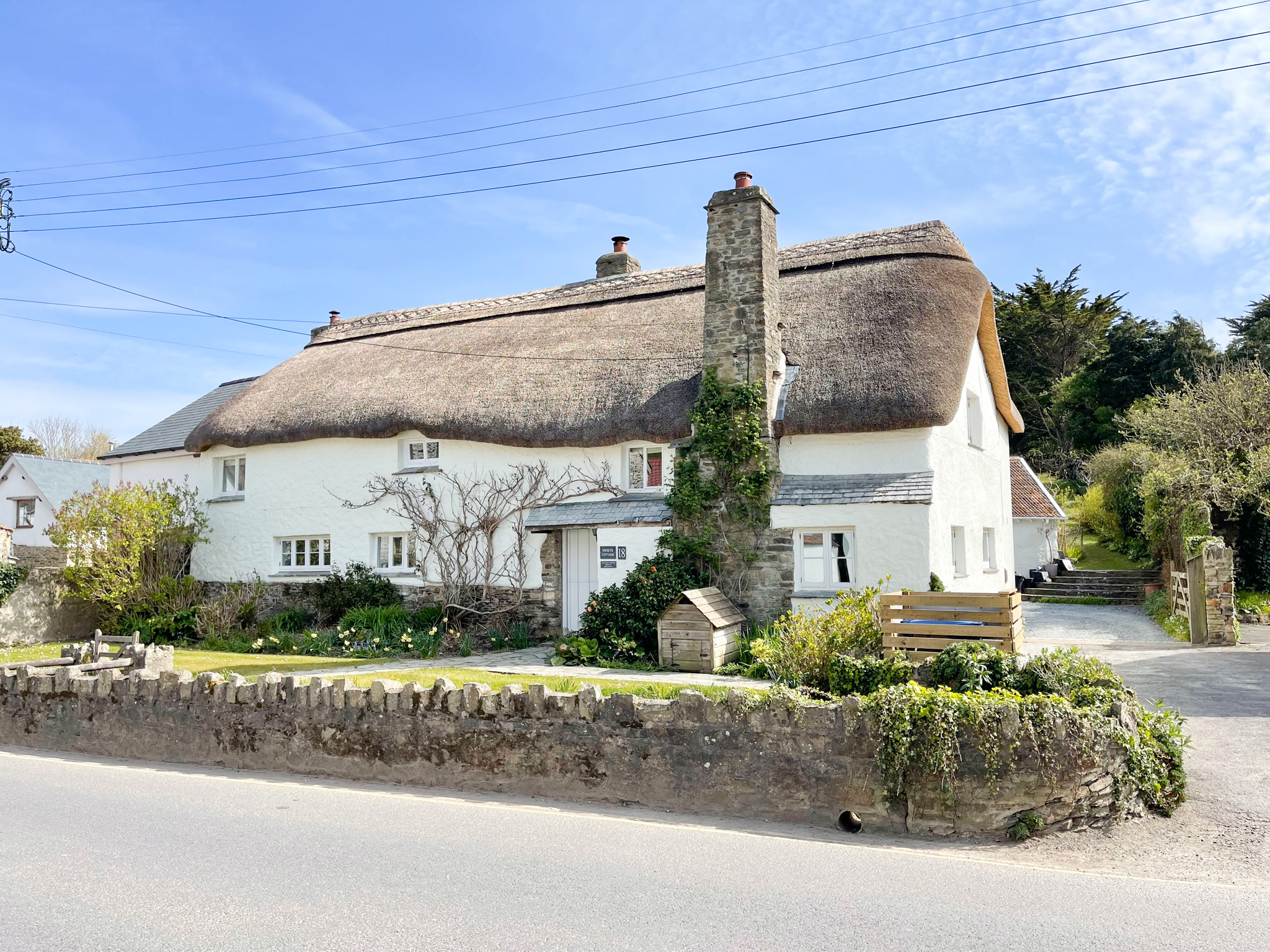Sweets Cottage | Croyde Holiday Cottages | Sleeps 10