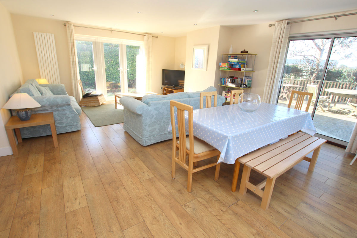 Pebbles | Croyde Holiday Cottages | Ocean Cottages
